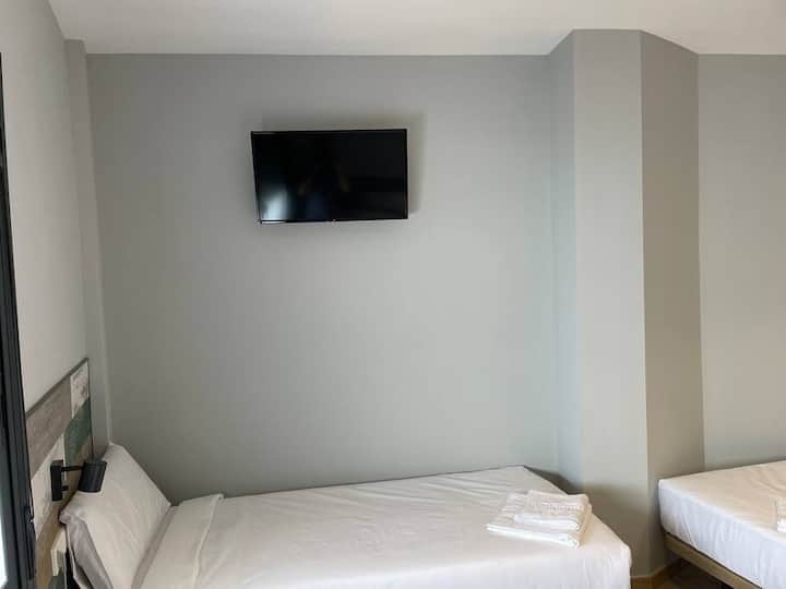 Habitacion Individual En Hey Rooms - Cerdanyola del Vallès