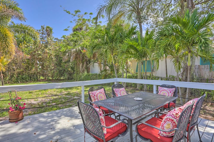 Lovely Cottage Near Downtown Stuart & Beaches - Stuart, FL