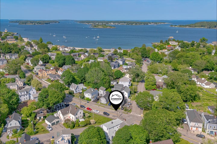 Arlie's Digs! - One Block To Willard Beach! - South Portland, ME