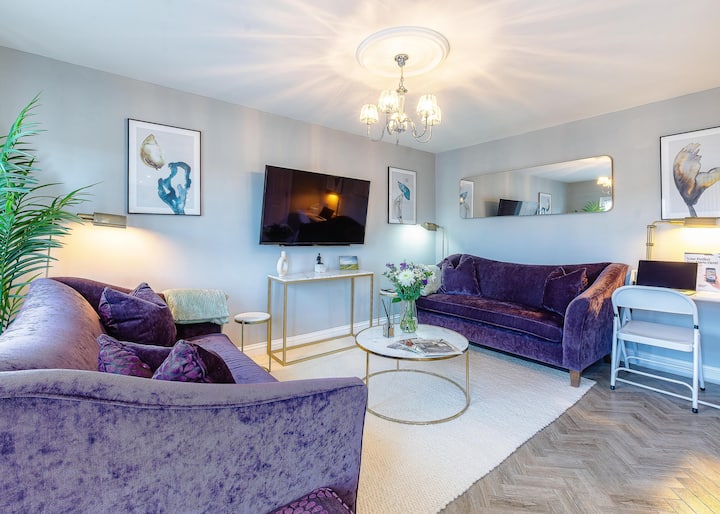 Hang On To Your Hat: 2-bed Apartment - ダンステブル