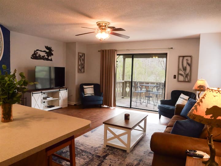 Rivers Edge 104 - Helen, GA