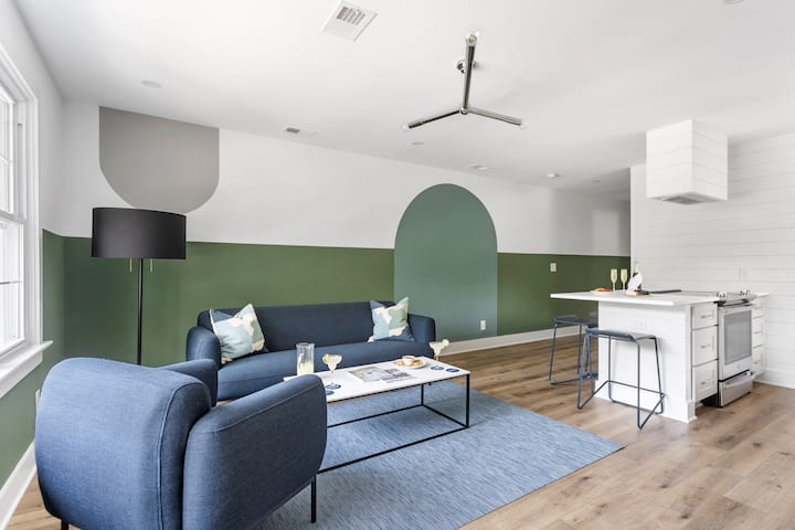 Stylish Haven In Park Circle | Griffin At The Qua - Charleston, SC