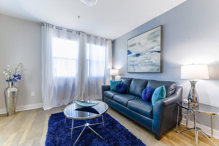 Hollywood, 2/1, 24 Hr Gym, Free Parking, Wi-fi - West Hollywood