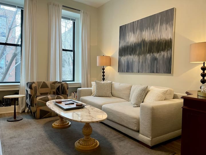 Stunning Suite 2 @ Hotel Nemo Downtown - Chicago, IL