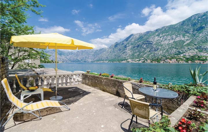 1 Bedroom Beach Front Home In Kotor - Kotor