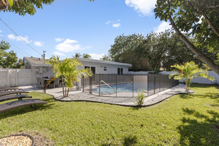 Villa Luxe: Heated Pool & Bbq, Large Yard For Pets - Boca Raton, FL