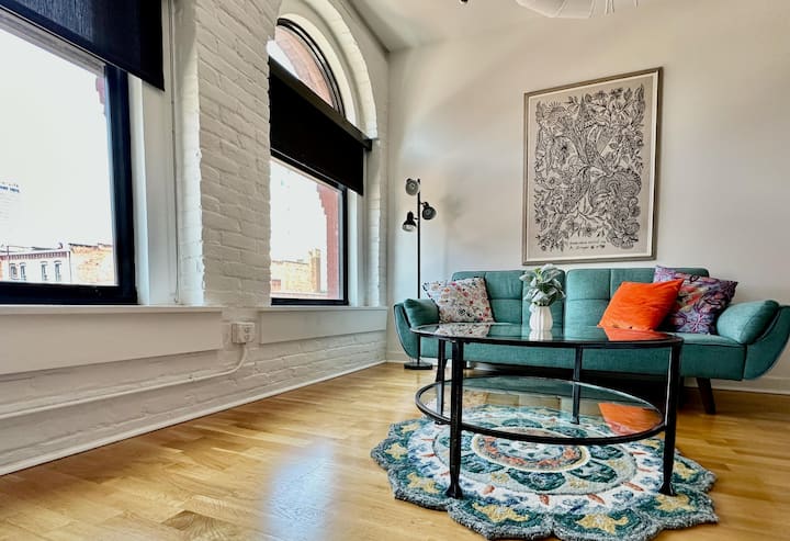 Old Market One Bedroom Loft 419 - Council Bluffs, IA