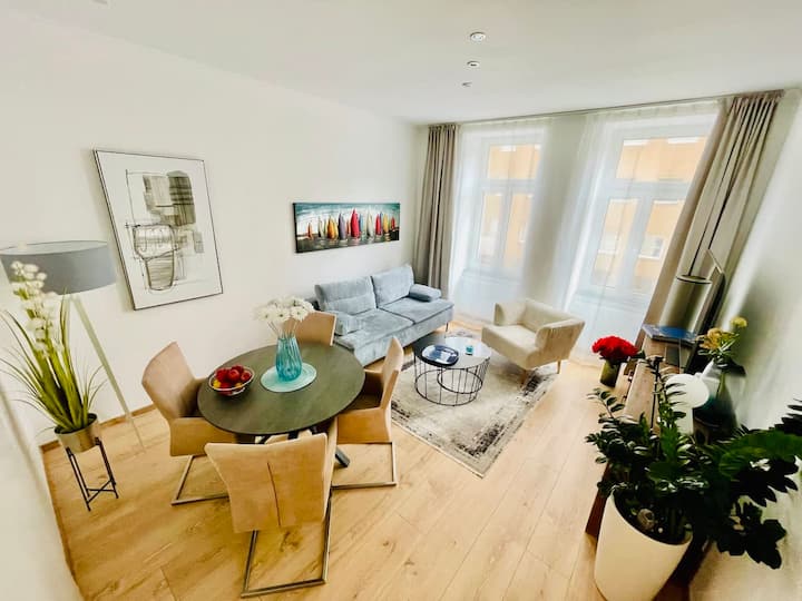 Colorful Apartment With Free Parking Space - Vienne