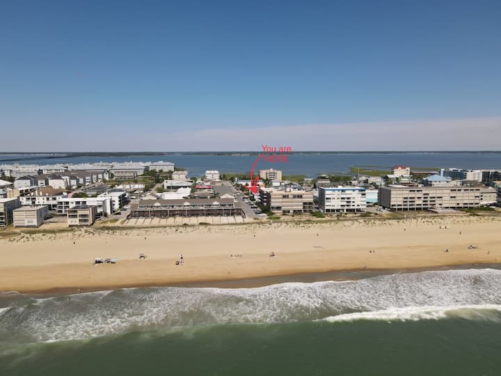 Modern 3br Ocean Block Apt Walk To The Beach - Ocean City, MD