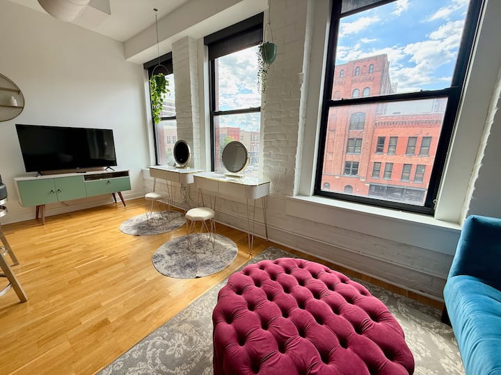 Old Market 1 Bedroom Loft 321 By Charles Schwab - Omaha, NE