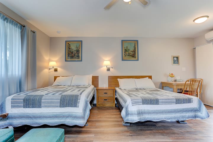 Double Room-comfort-ensuite With Bath-park View-pr - Kawartha Lakes