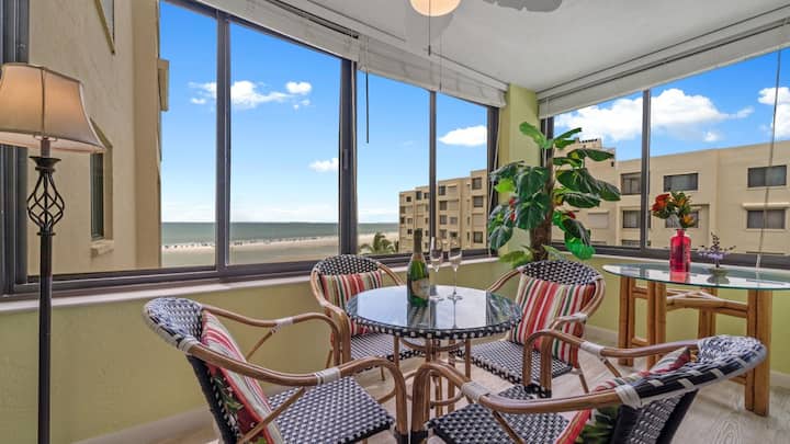 Endless Summer Getaway At Sandarac Fort Myers Beach - Fort Myers Beach, FL