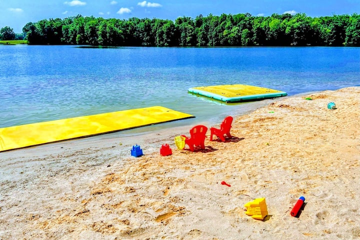 Lakefront With 120' Beach, Views, Wifi @ Lake Anna - Lake Anna, VA