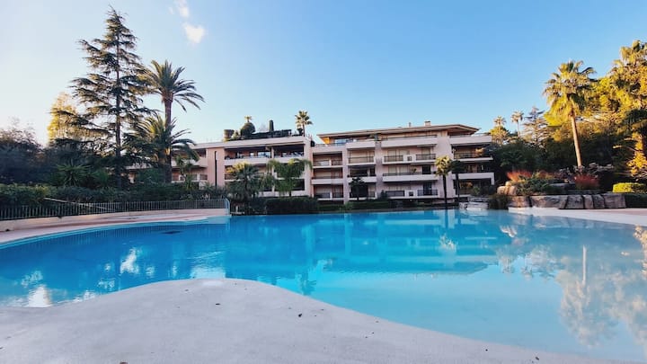 Appartement 2 P Avec Jardin Privé Dans Résidence - Cannes