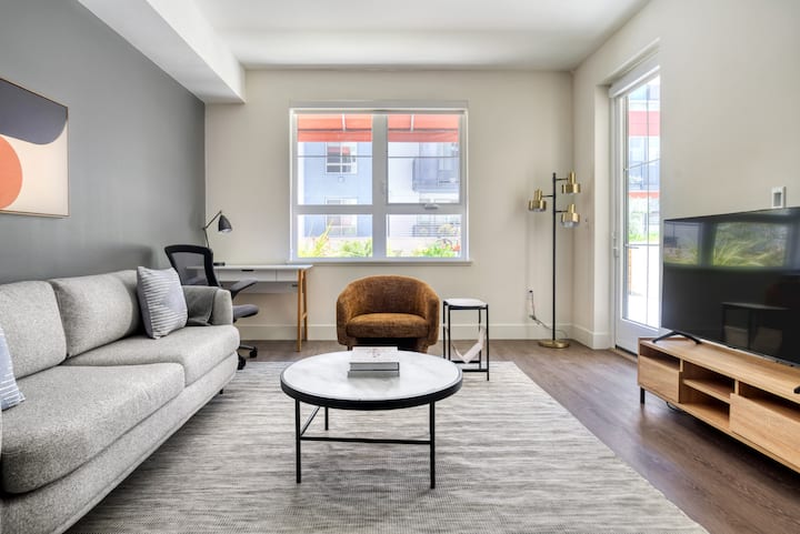 Blueground | San Mateo, Gym, Roof & W/d - Burlingame, CA