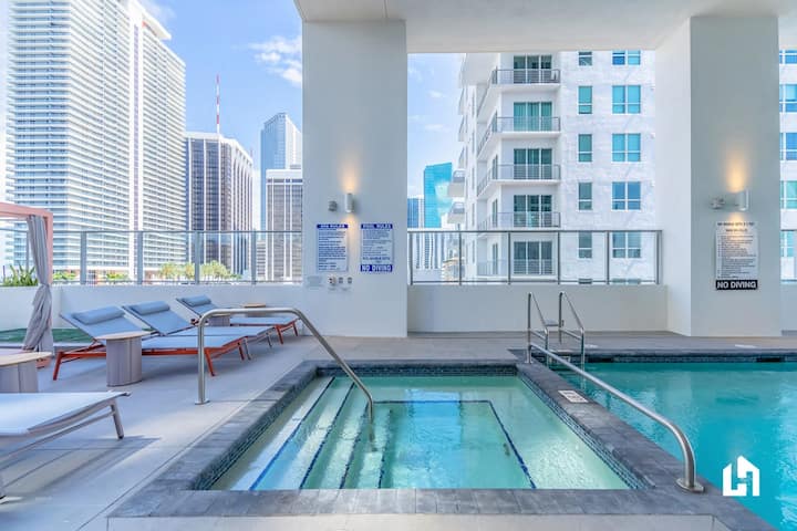 Downtown Condo: Rooftop Pool & Gym Access - 마이애미