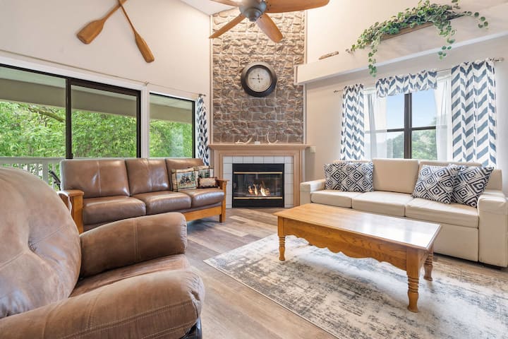 An Un-fore-gettable Time | Shared Pool & Near Lake - Branson, MO