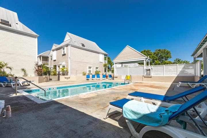 Island Escape: Charming Condo Just Steps From Duval Street, Near Southernmost Point, Shared Pool! - Key West, FL