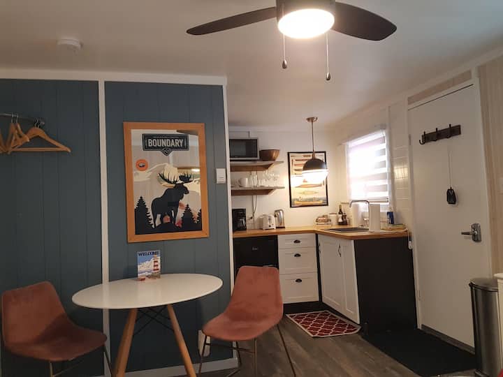 Junior Suite #4 At Driftwood Haus - Southampton