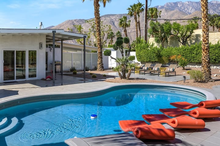 The Alexander House Beautiful Mid-century Home - Palm Springs, CA