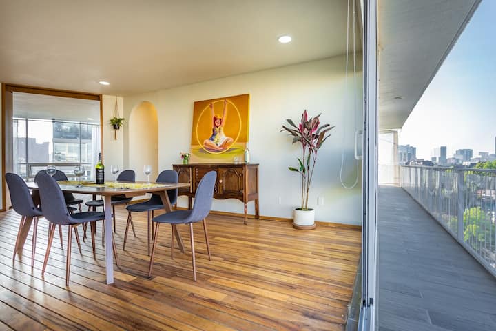 Sunny & Spacious Condesa Condo W/ City Views - Cidade do México