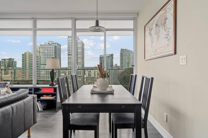 Stampede Fireworks View! 2bd 2ba Parking, Ac - Alberta