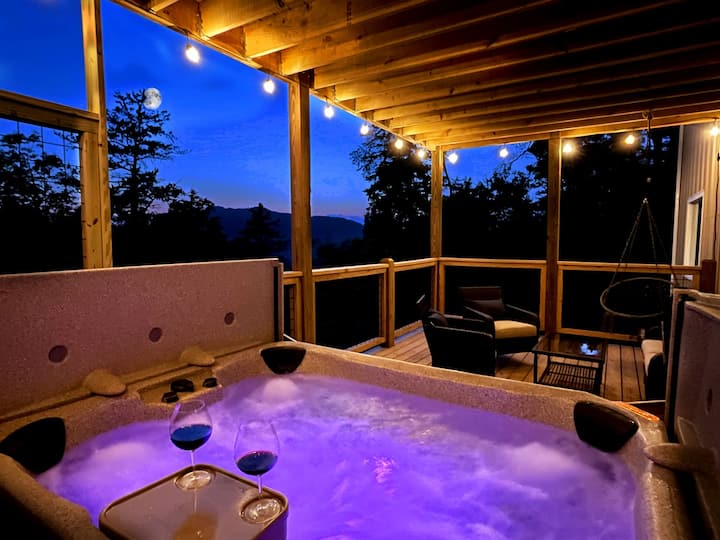 Modern Five Star Stay | Serene Mtn Views | Hot Tub - Townsend, TN
