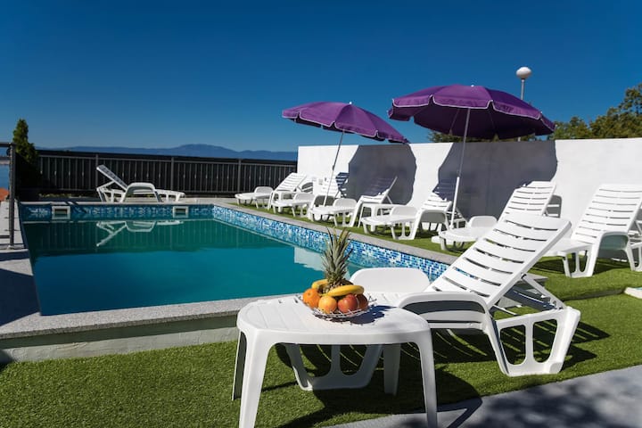 A-12116-e Appartement D'une Chambre Avec La - Crikvenica