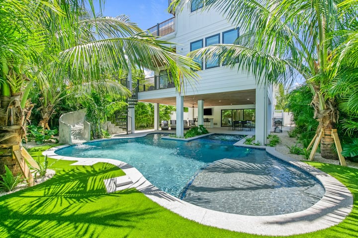 New Home with Pool, Spa and Waterslide - Houses for Rent in Sarasota ...