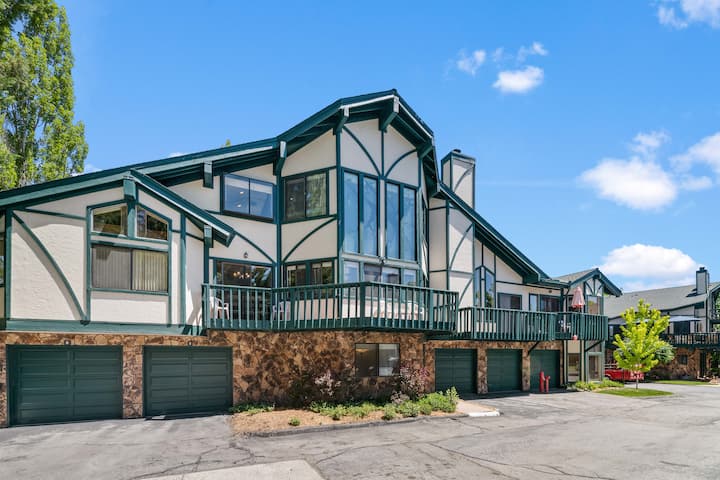 Condo With Soaking Tub|arcade|access To Pool, Spa - 