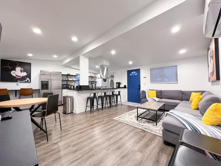 Fun Family 4-bedroom Home Near Disneyland - Cypress, CA