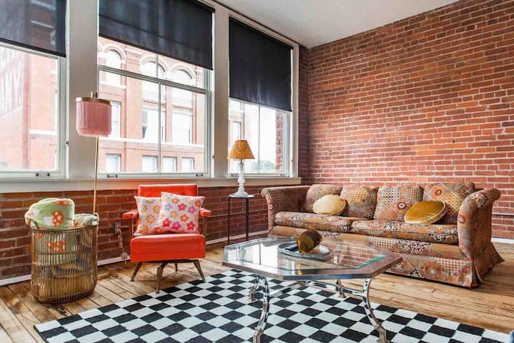 Retro Loft Street Car Access Rivermarket - Kansas City