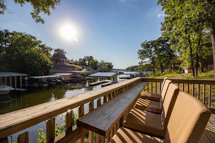 Private Dock, Paddle Boards, Views & Hot Spots! - Osage Beach, MO