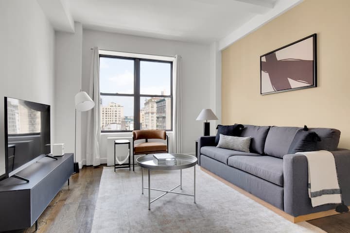 Lovely Uws 1br W/ Elevator, Doorman & Gym, Nr Central Park, By Blueground - New York
