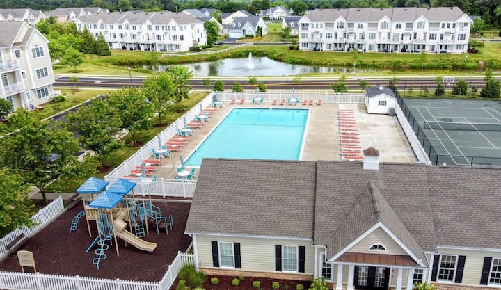 19688ground Level 3br Condo W/ Pool/gym/parking - Lewes, DE