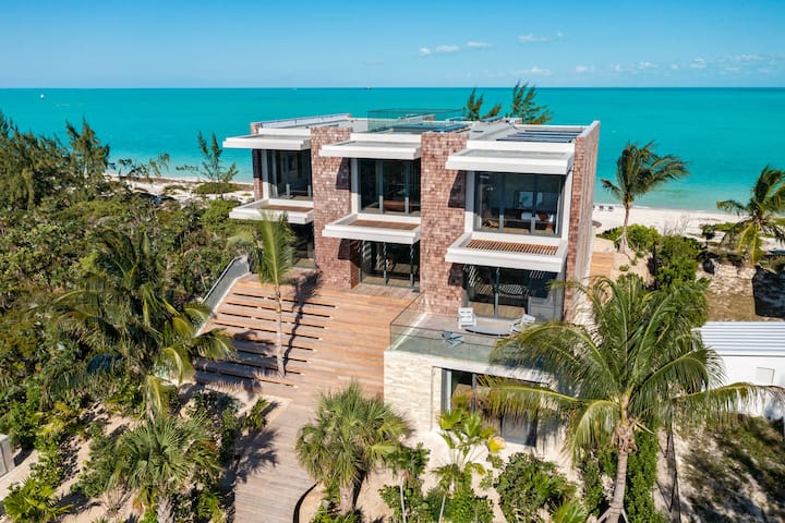 *New* Villa Umi - Modern Beachfront, Semi-private - Bahamas