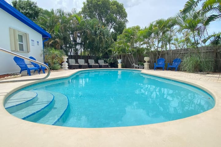 Royal Palm Oasis | Pool Home Near Fl Beach - Wilton Manors, FL