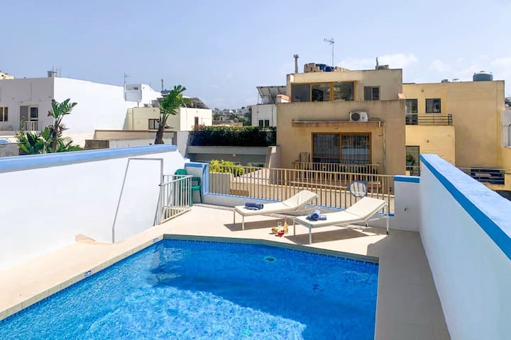 Sunny Pool And Terrace - Merill Nb6, Mellieha, Malta - Malta