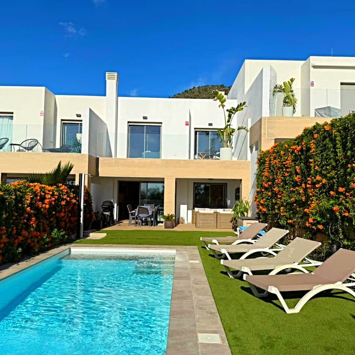 Luxury House By Higueron - Private Pool - Fuengirola