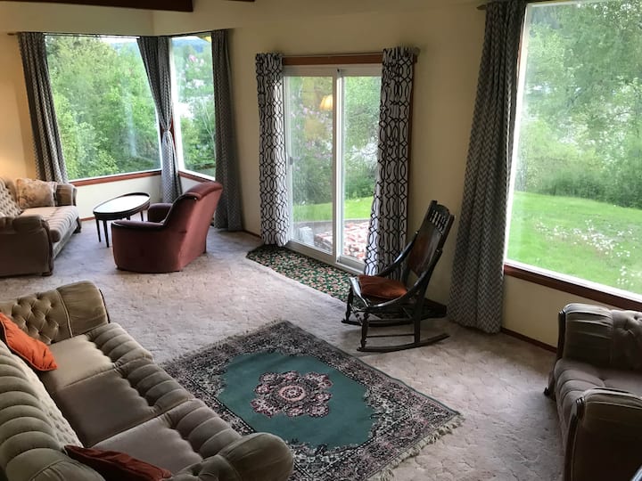 The Riverwalk House, Walk Up Suite - Quesnel