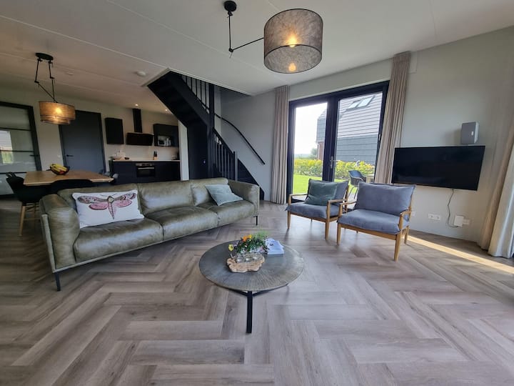 Villa Sur L'eau à Balk Avec Ponton Privé - Lemmer