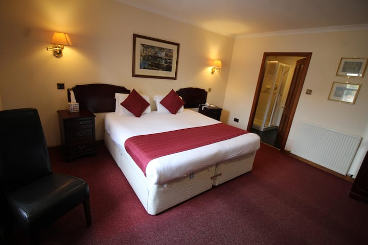 Standard King Room - Elgin