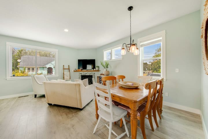 4br Dog Friendly | Fireplace | W/d - Seaside, OR