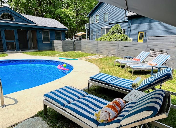 Heated Pool, Hot Tub, Game Room, Sleeps 12+ - The Berkshires, MA