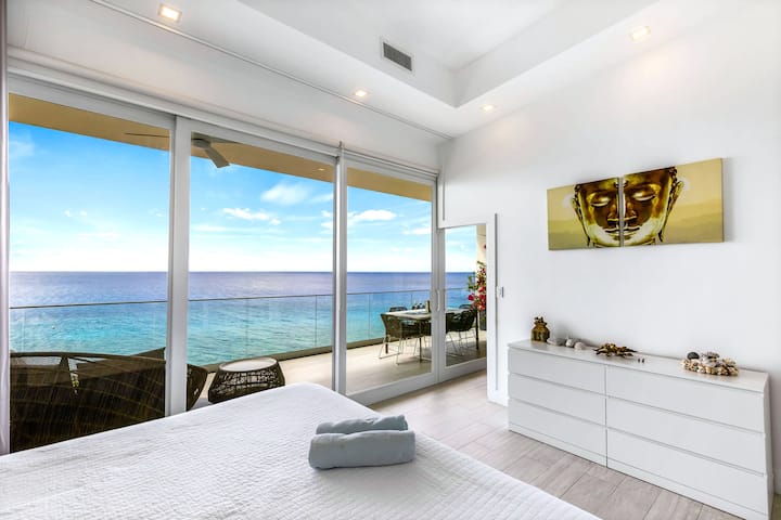 Modern Penthouse Oceanfront 1 Bdr Condo /W  Pool - Cayman Islands