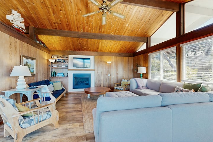 2br Oceanview Dog Friendly | Fireplace | Deck - Manzanita, OR