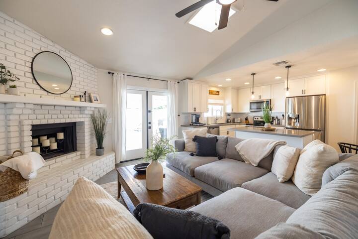 The Perfect Hideaway W/ Heated Pool & Ping Pong - Gilbert, AZ