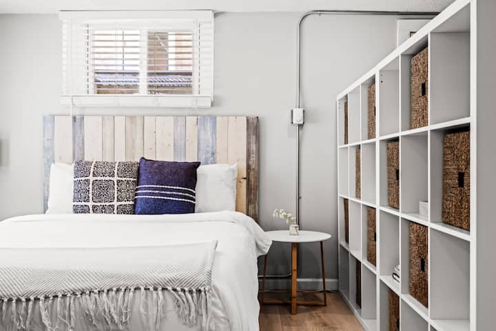 Contemporary Finishes | Studio | Sloan's Lake 30+ - Denver, CO