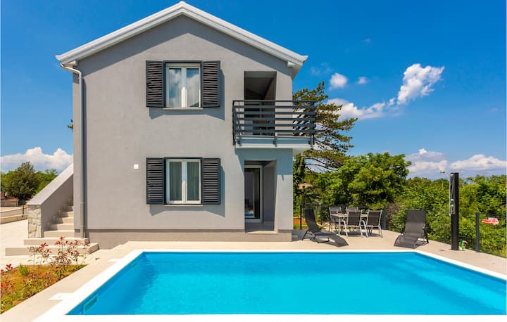 Awesome Apartment In Vrbnik With Wifi - Vrbnik