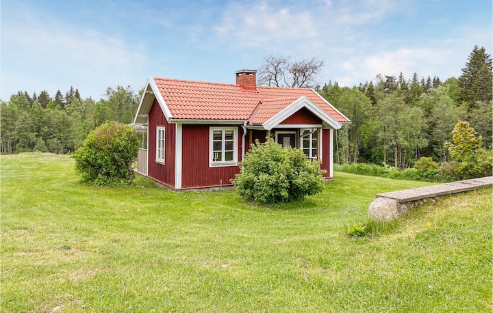 Stunning Home In Tranhult With Kitchen - Taberg